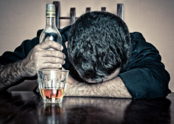 THE FOUR STAGES OF ALCOHOLISM – TherapyNow